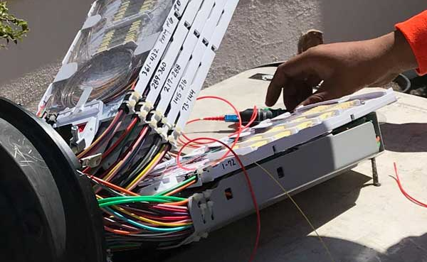 ¿Cómo usted conoce código de color de la fibra? TIA-598-C